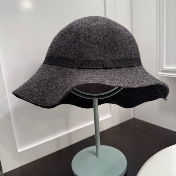 Lord & Taylor | Accessories | Lord Taylor Wool Hat | Poshmark
